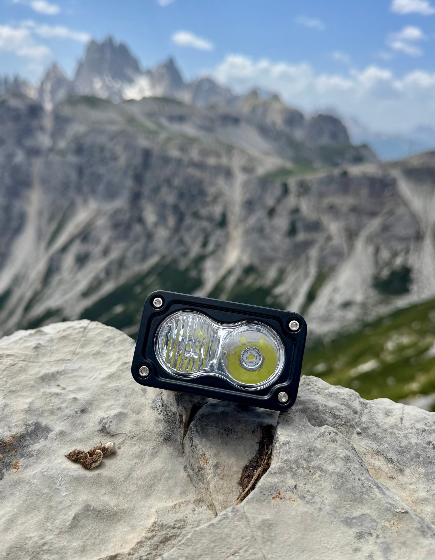 Volt V1 Ebike Headlight — 2000 Lumens | Volt Customs – VoltCustoms
